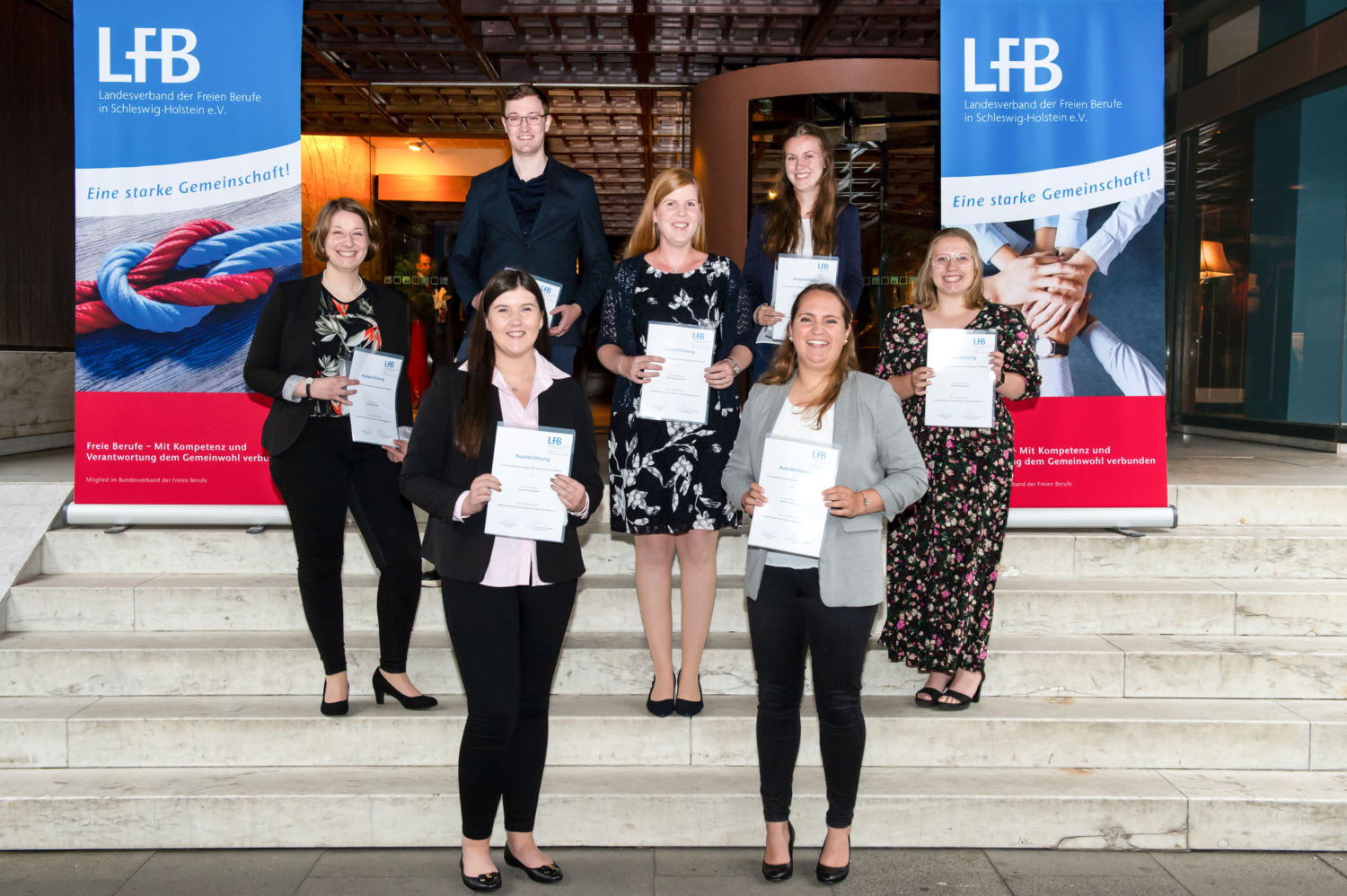 Der Landesverband der Freien Berufe ehrt gemeinsam mit dem ...